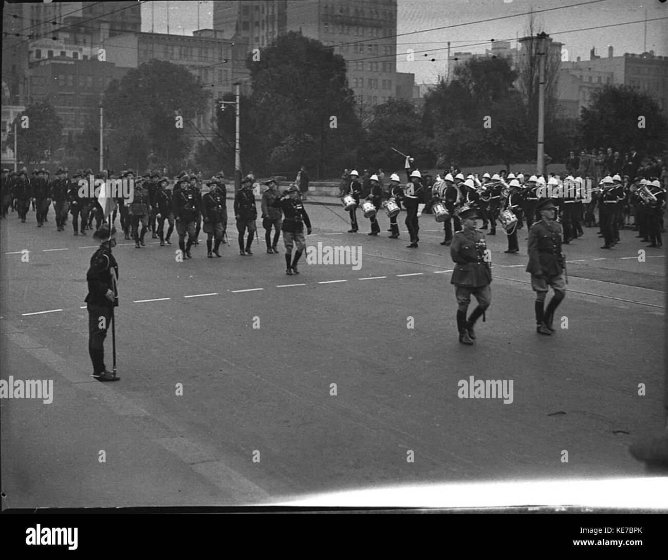 Remembrance day parade soldier public hi-res stock photography and ...