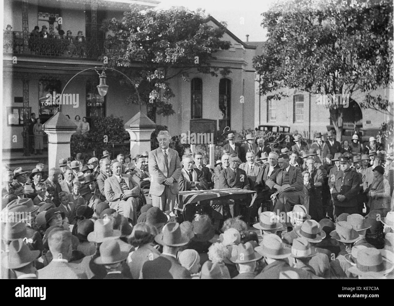 51996 Prime Minister Joe Lyons makes election speech at a suburban Town ...