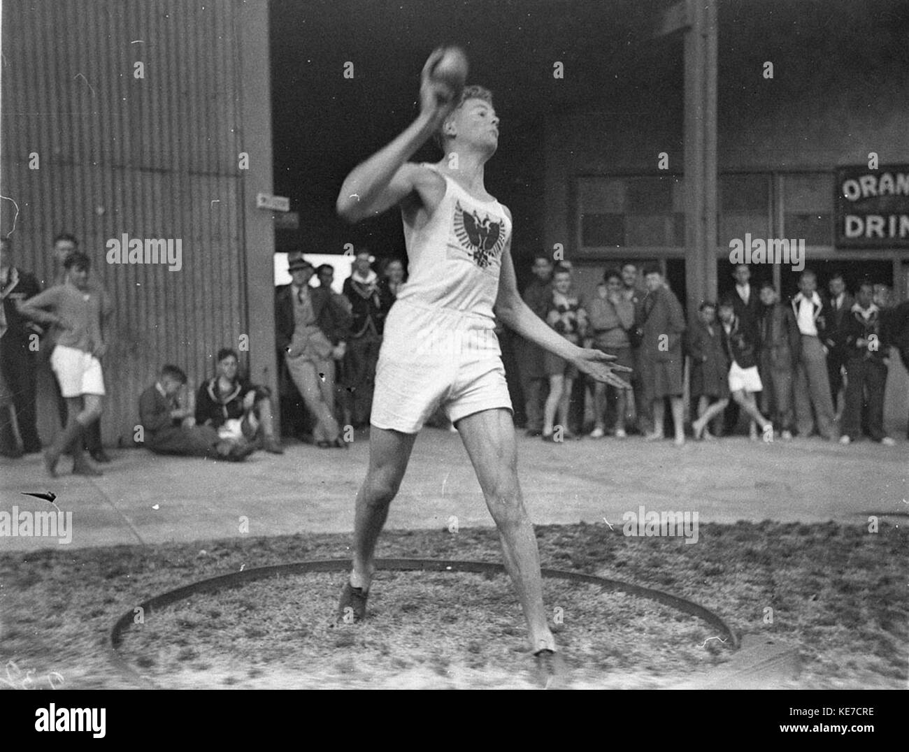 Shot putt hi-res stock photography and images - Alamy