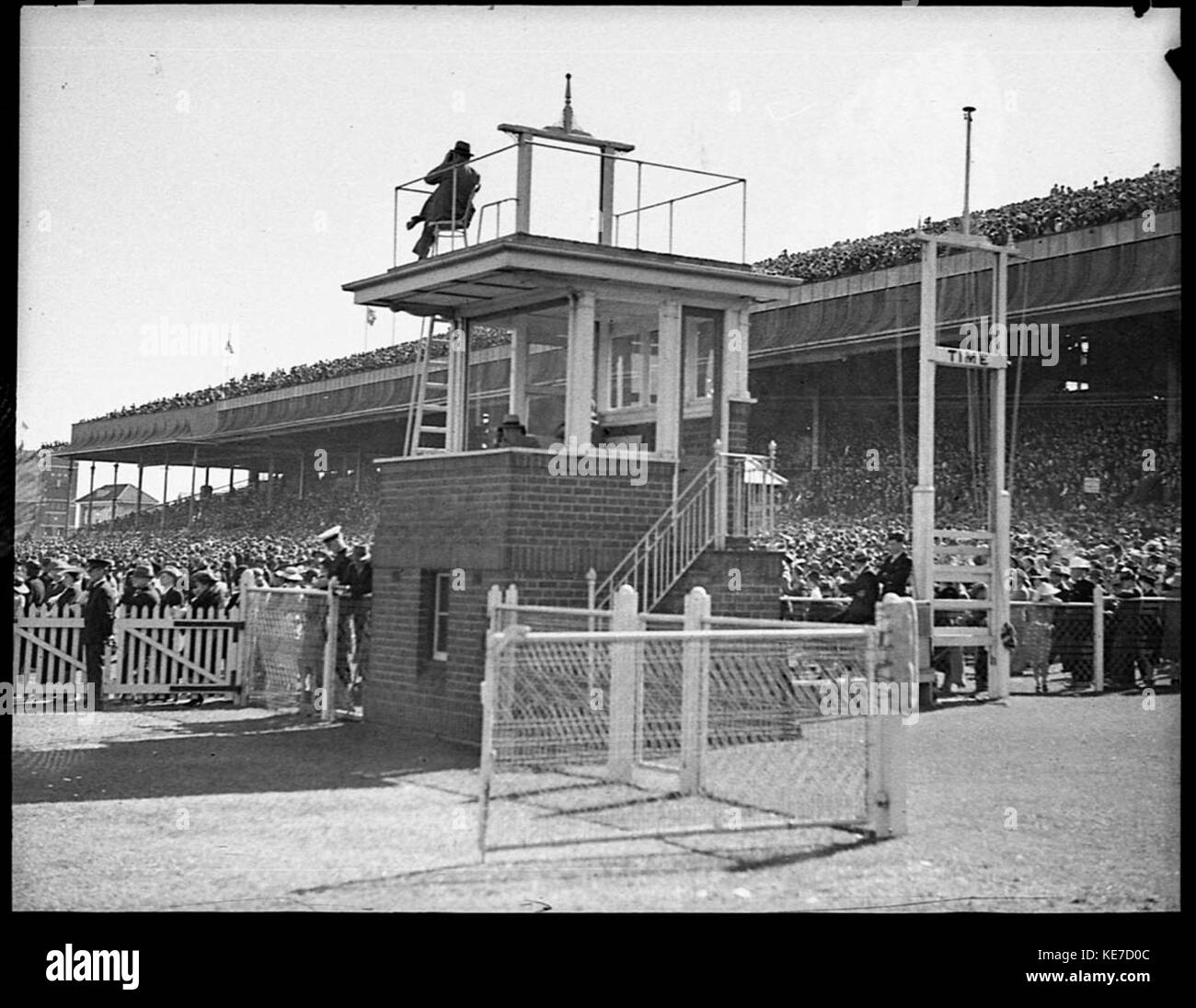 Horse racing races meeting Black and White Stock Photos & Images - Alamy