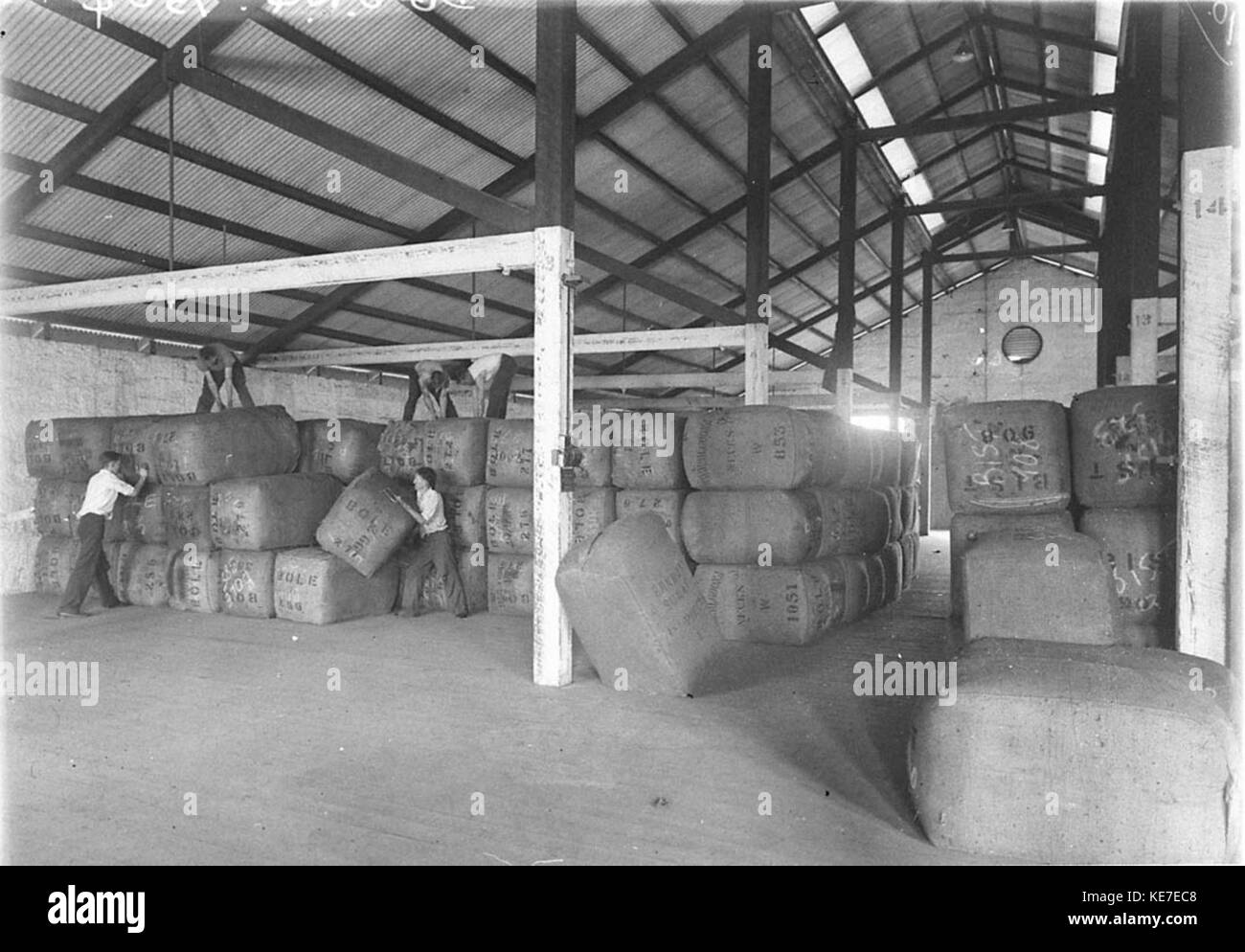 Wool bales factory hi-res stock photography and images - Alamy
