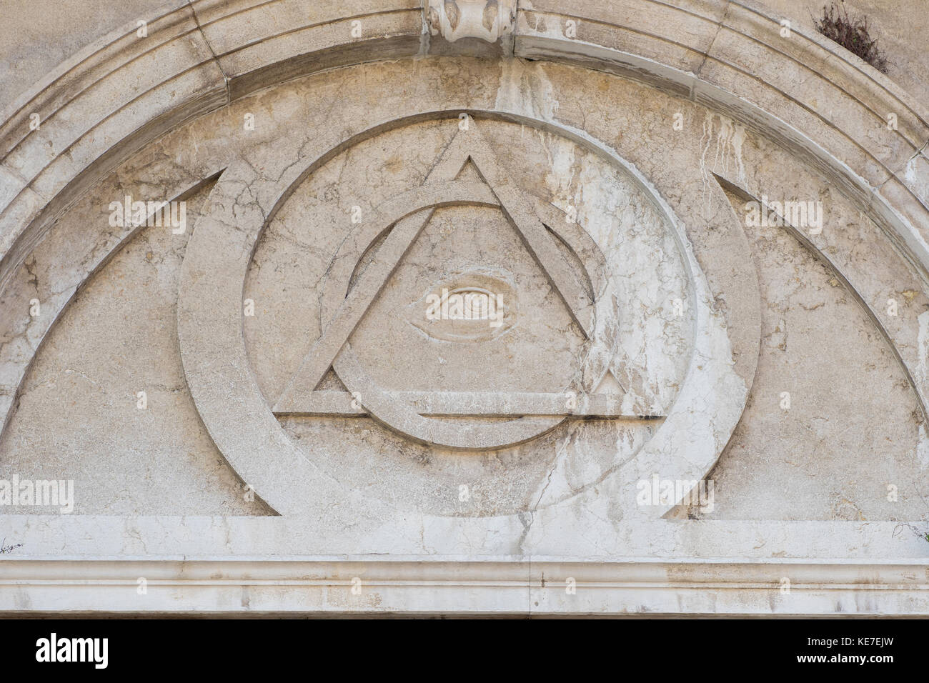 Pyramid eye hi-res stock photography and images - Alamy