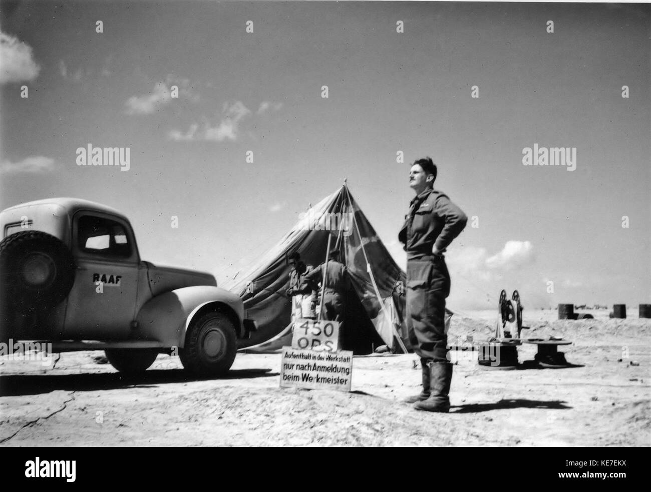 No. 450 Sqn RAAF Ops Tent 1942 Stock Photo - Alamy
