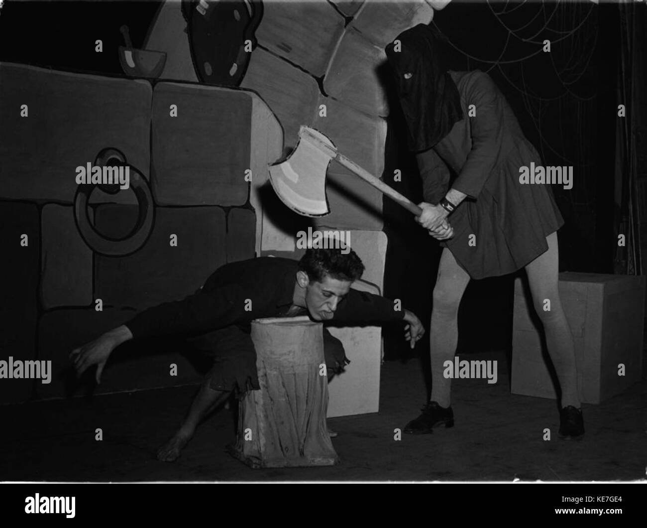 Stage. Pierre Gascon Victime Pierre Lussier BAnQ P48S1P14342 Stock ...