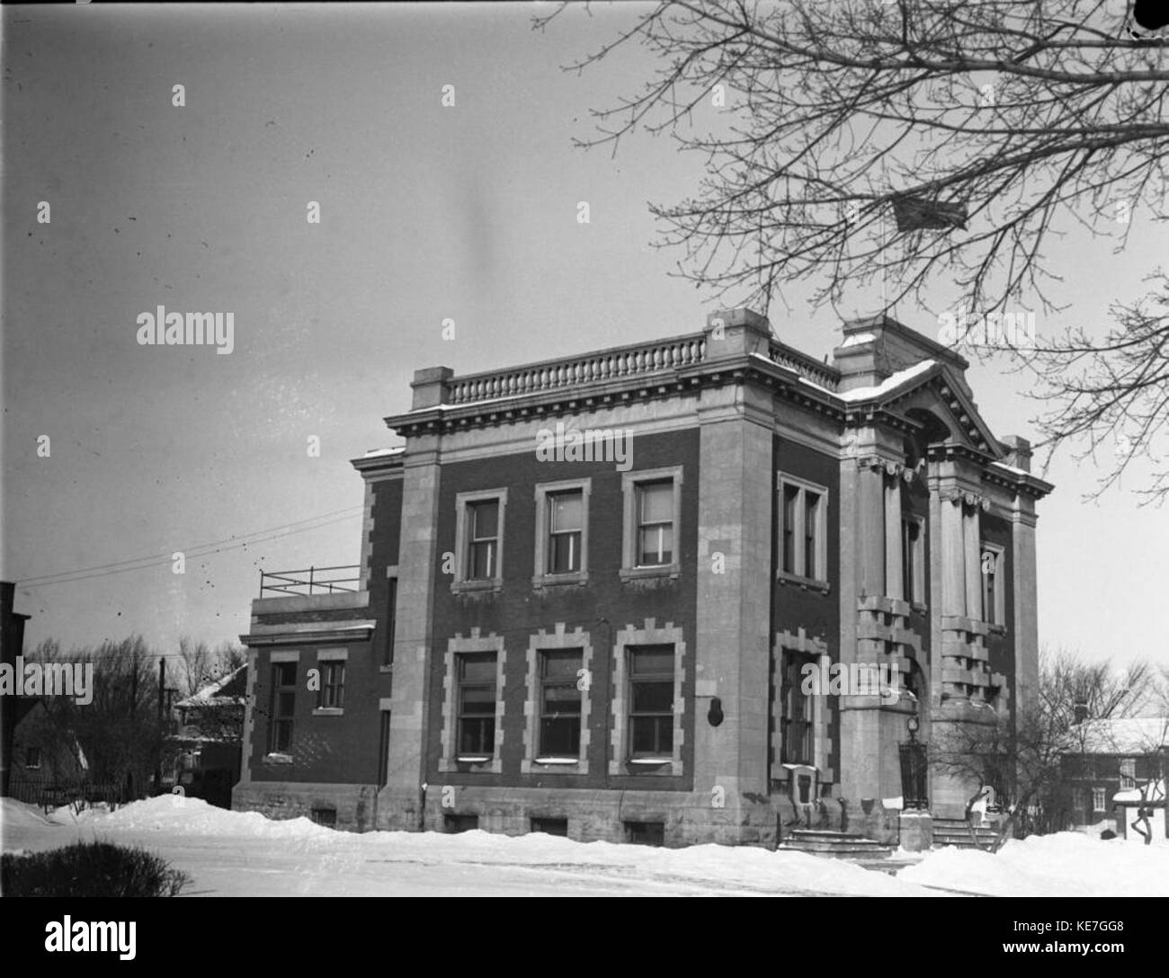 Post office building st Black and White Stock Photos & Images - Alamy