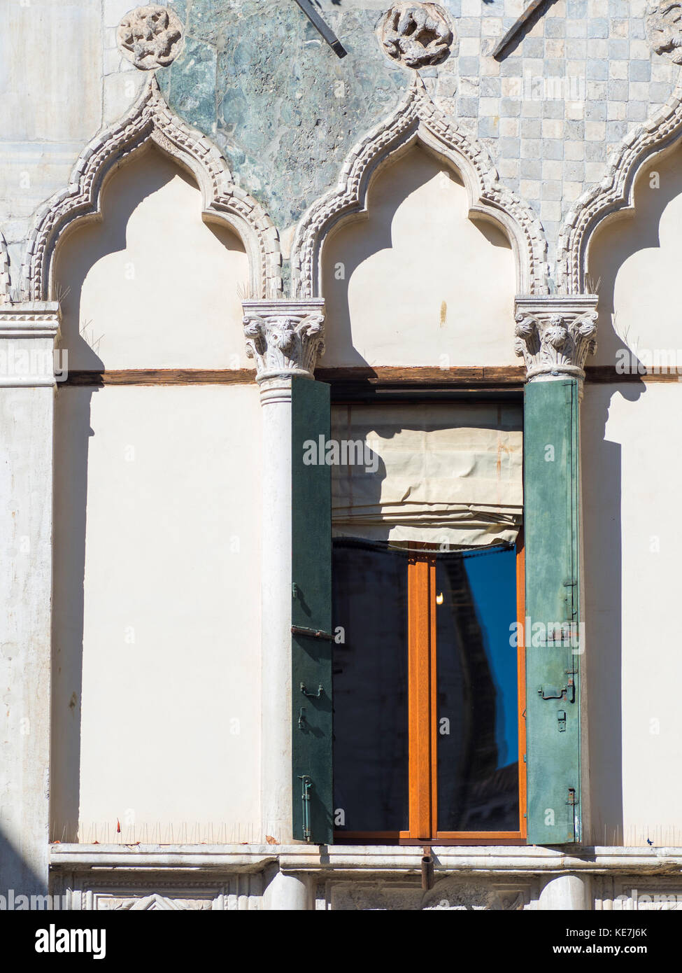 Beautiful Gothic window. Venice, Italy, fragments of architecture in ...