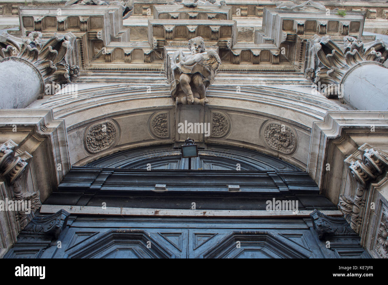 Entrance to the temple, the arch with bas-reliefs Stock Photo - Alamy