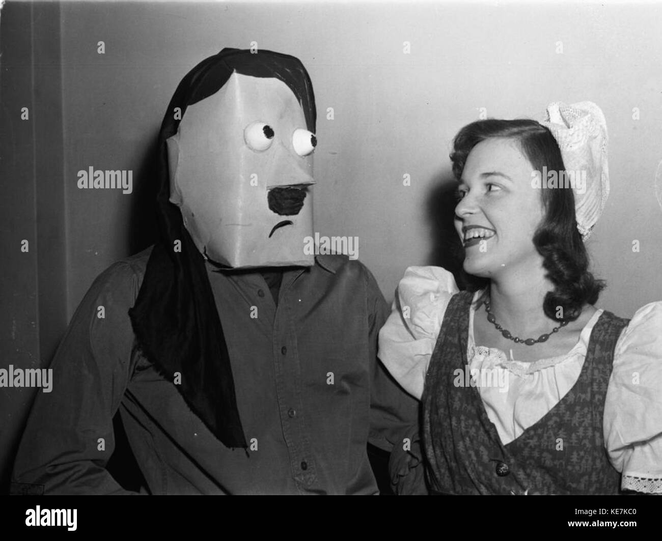 Social. Irma Byck. Leon Davicko BAnQ P48S1P15901 Stock Photo - Alamy