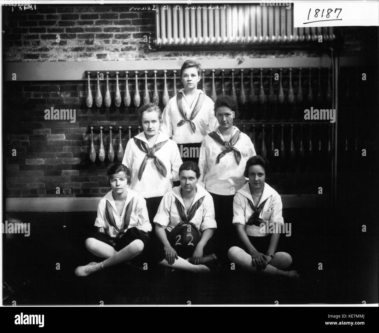 Western College basketball freshmen 1919 (3190750967 Stock Photo - Alamy