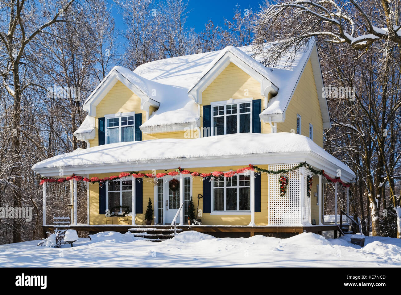 Architecture Canada Clapboard House High Resolution Stock Photography ...