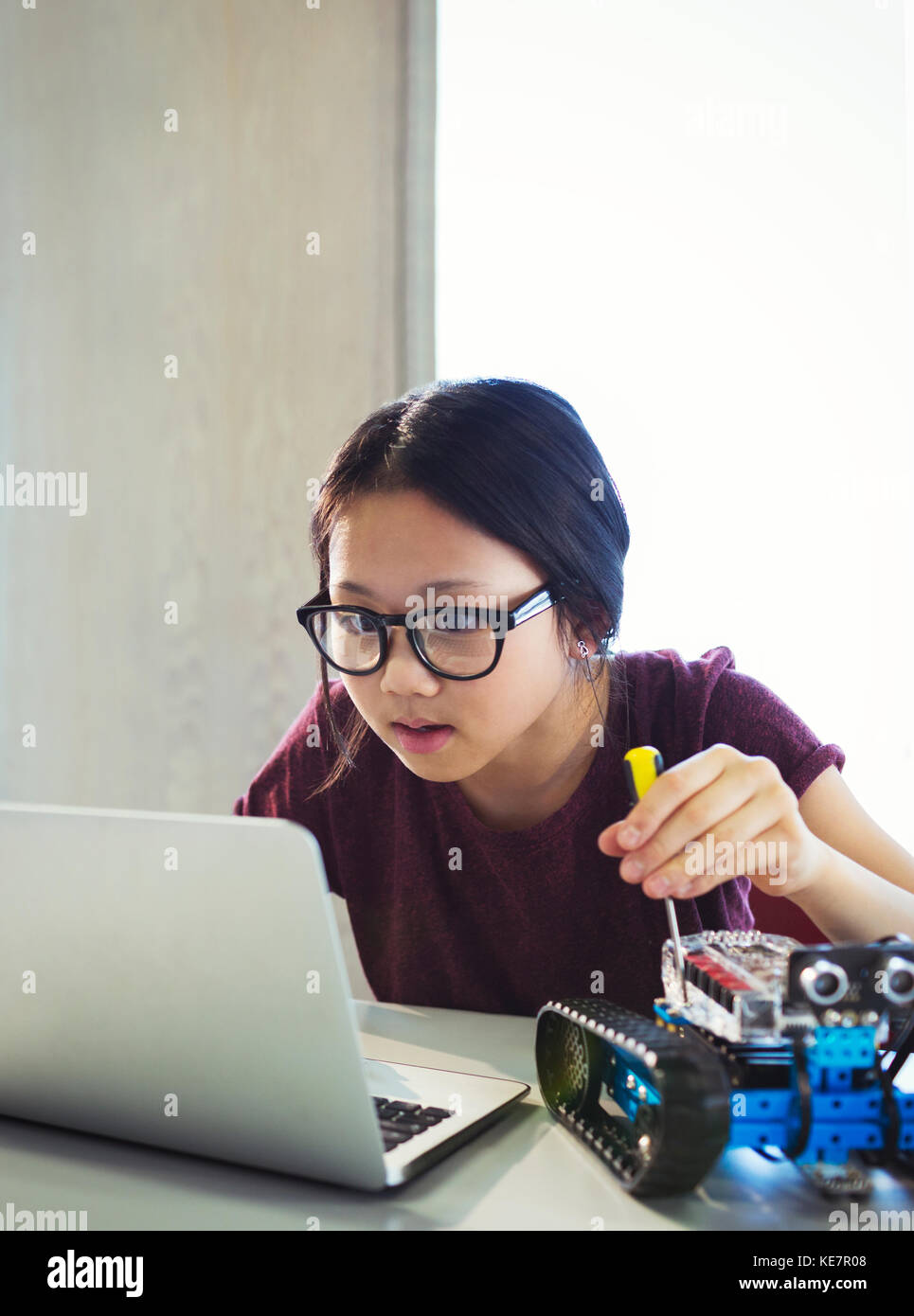 Laptop classroom child hi-res stock photography and images - Alamy