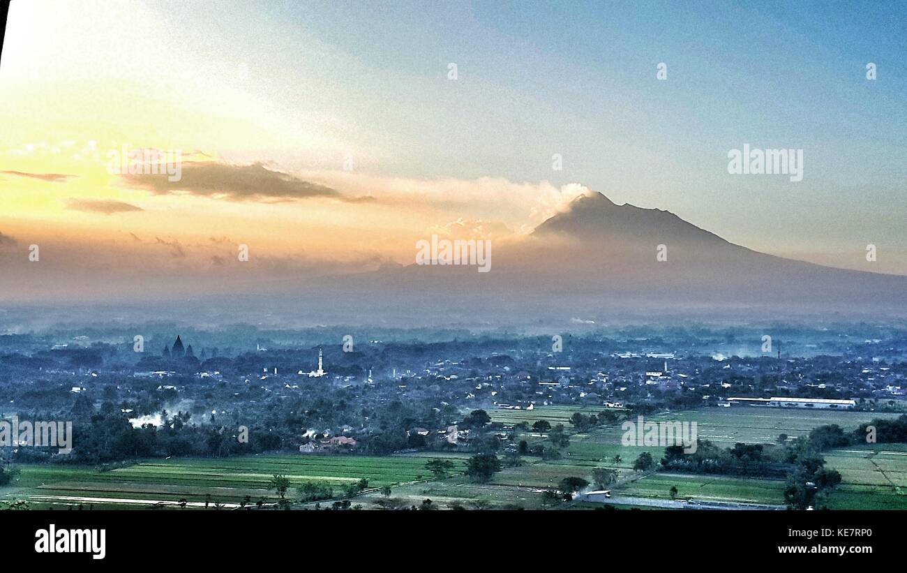 Mountain central java hi-res stock photography and images - Alamy