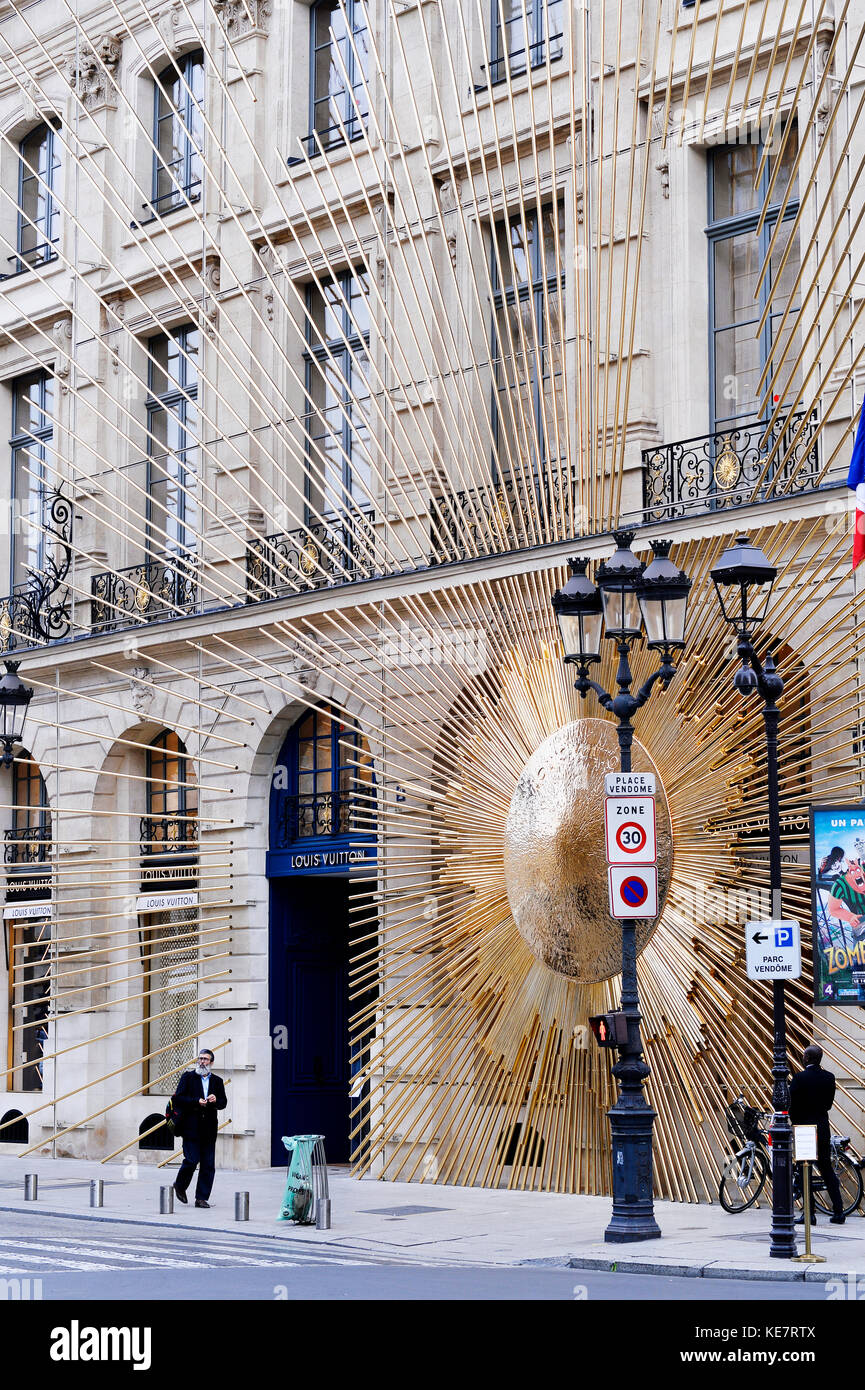 Louis Vuitton flagship store, place Vendôme, Paris - France Stock Photo ...