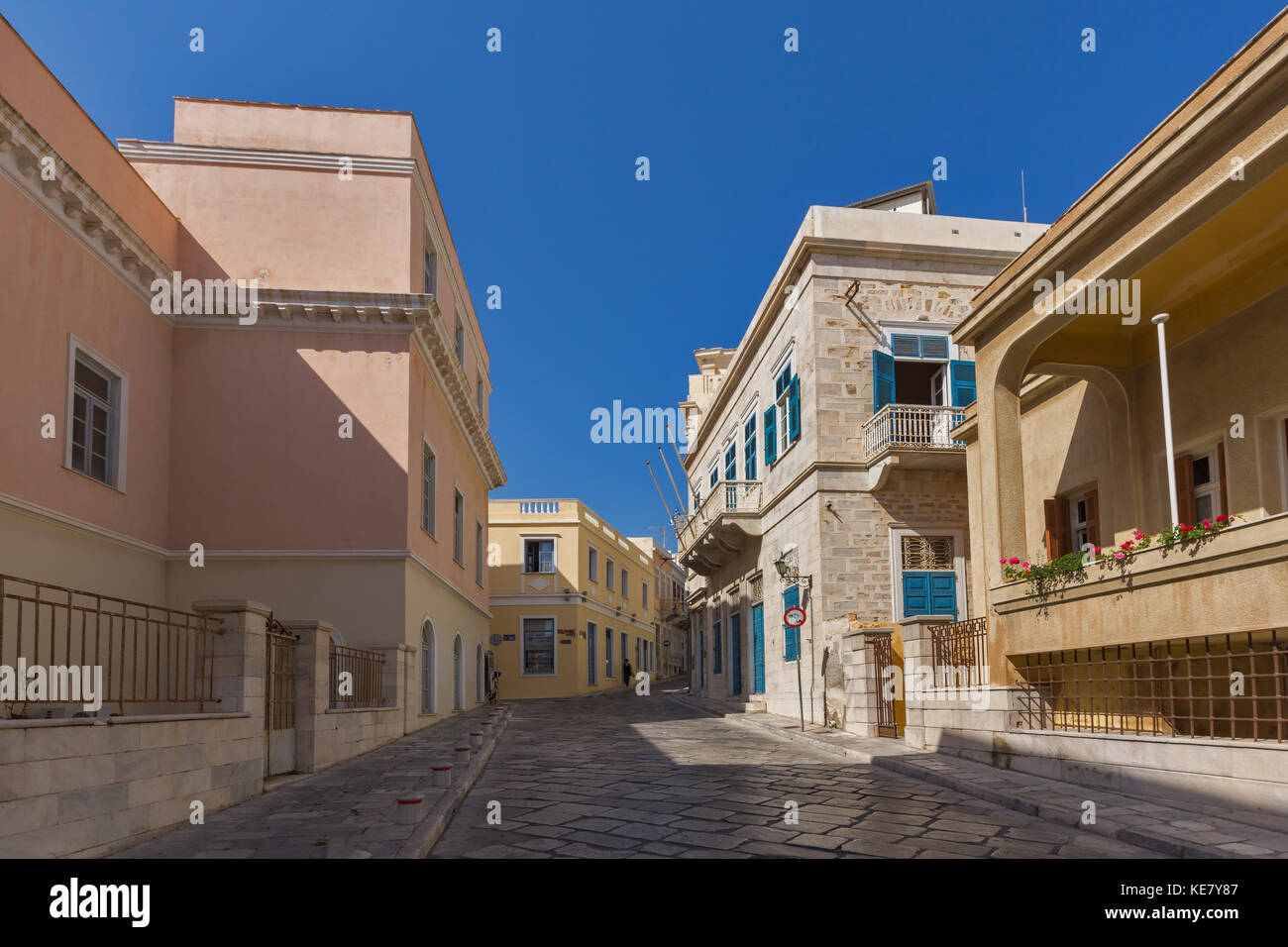 Street with old houses in town of Ermopoli, Syros, Cyclades Islands ...