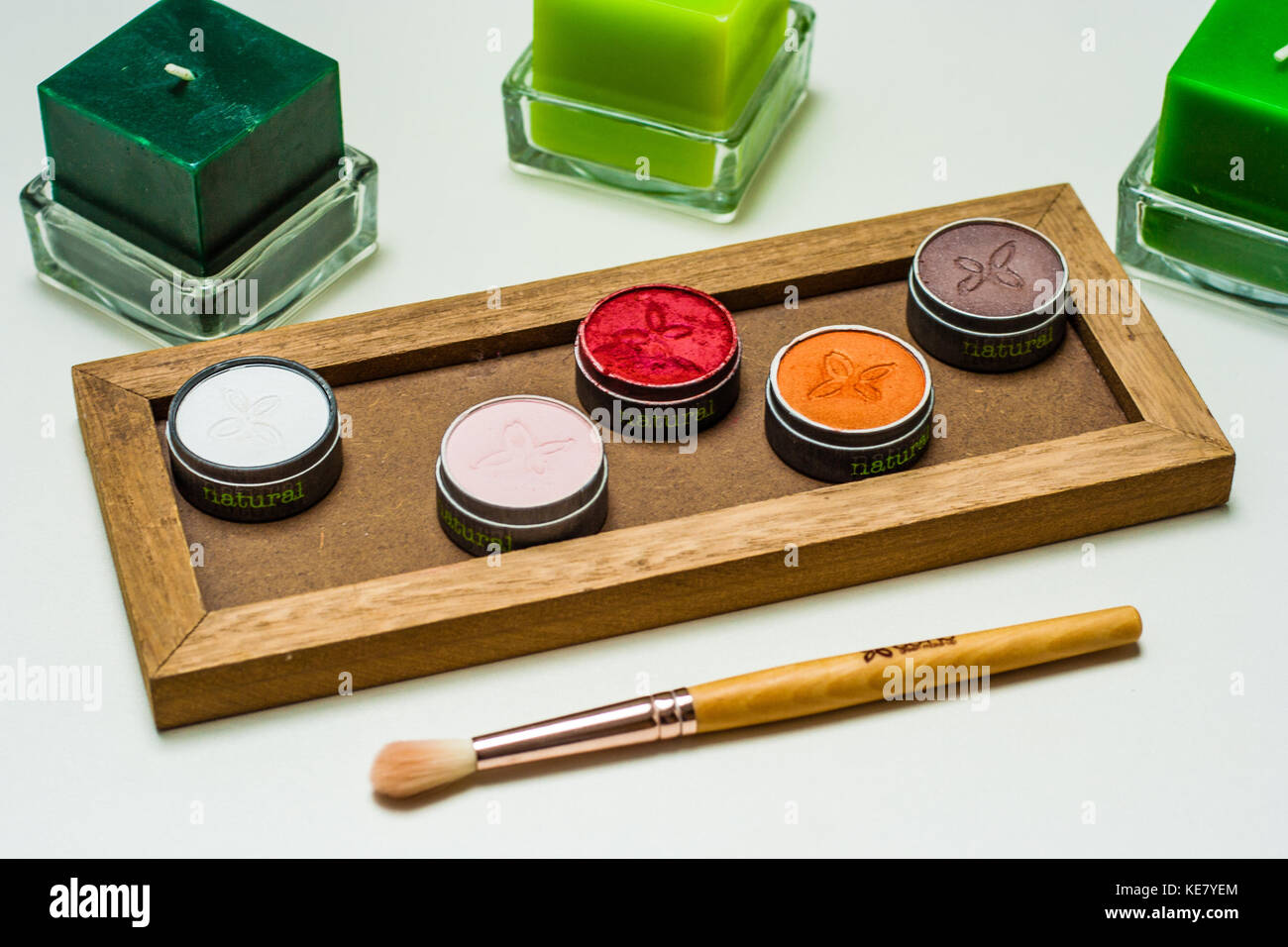 green makeup natural products Stock Photo - Alamy