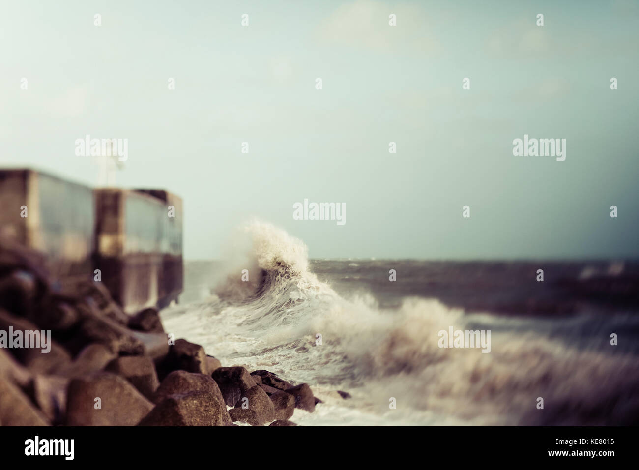 Swelling waves hi-res stock photography and images - Alamy