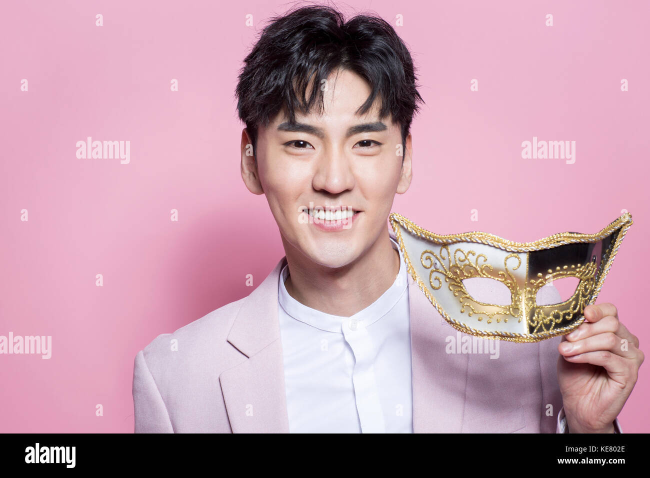 Male 25 portrait hi-res stock photography and images - Alamy