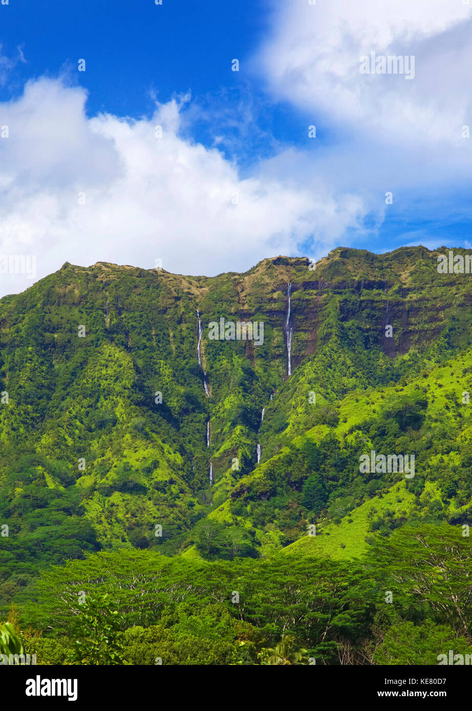 Makaleha mountains hi-res stock photography and images - Alamy
