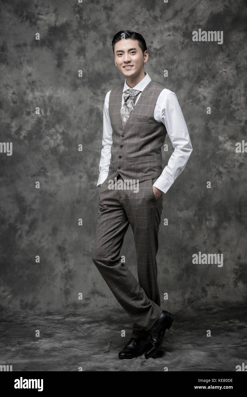 Smiling gentleman hi-res stock photography and images - Alamy