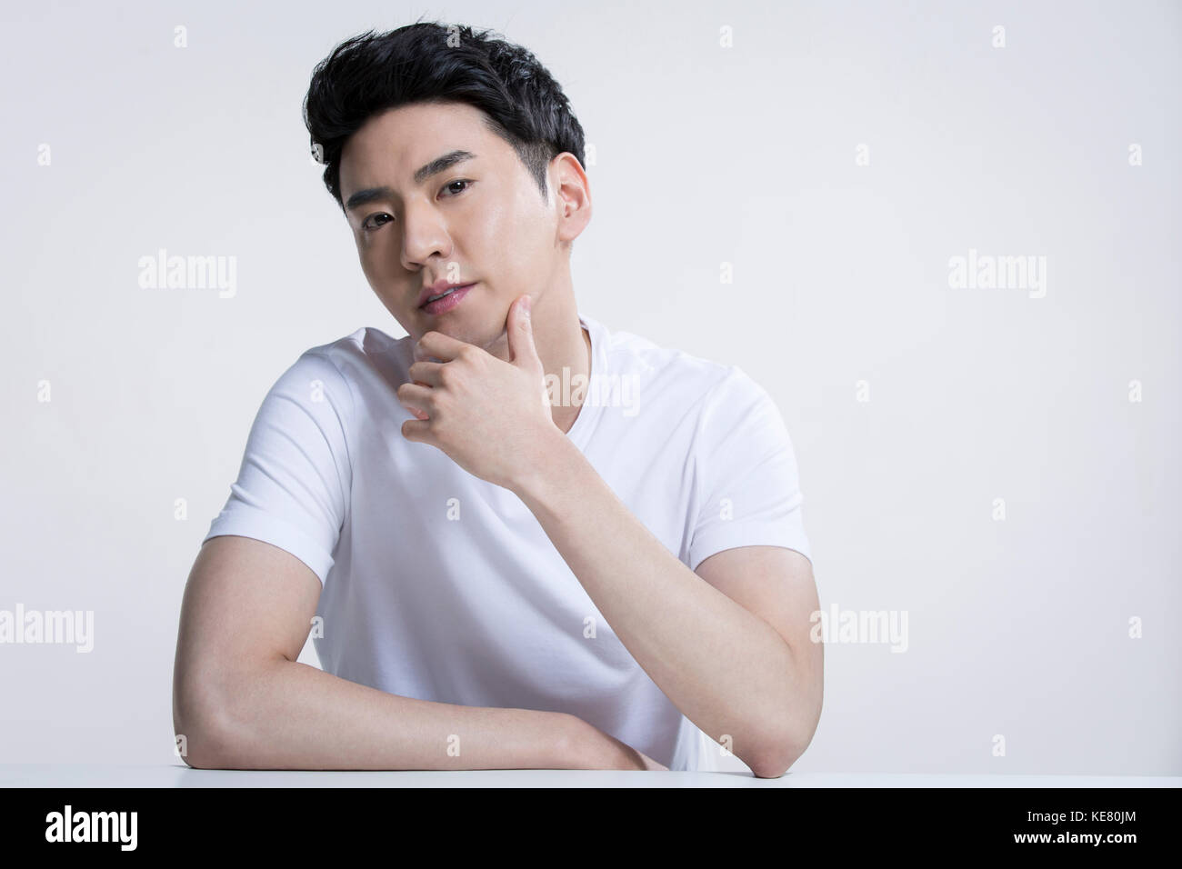 Adult with young grooming hi-res stock photography and images - Alamy