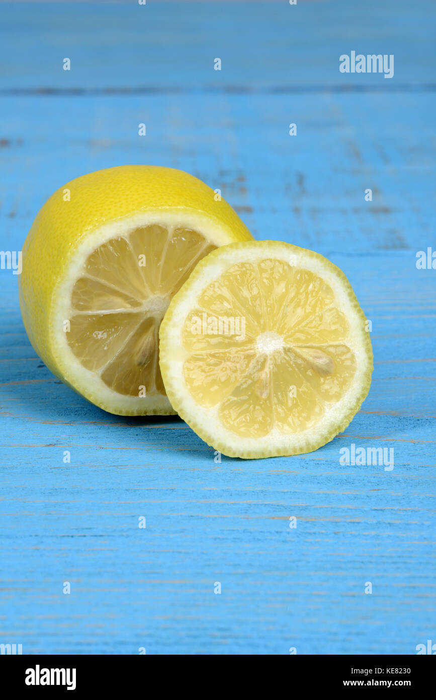 closeup of sliced lemon Stock Photo - Alamy