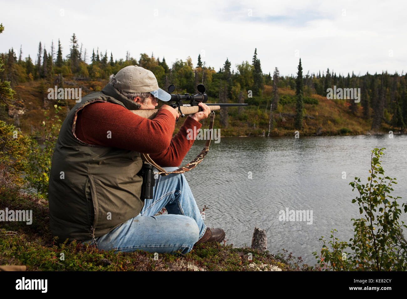 Hunting rifle alaska hi-res stock photography and images - Alamy