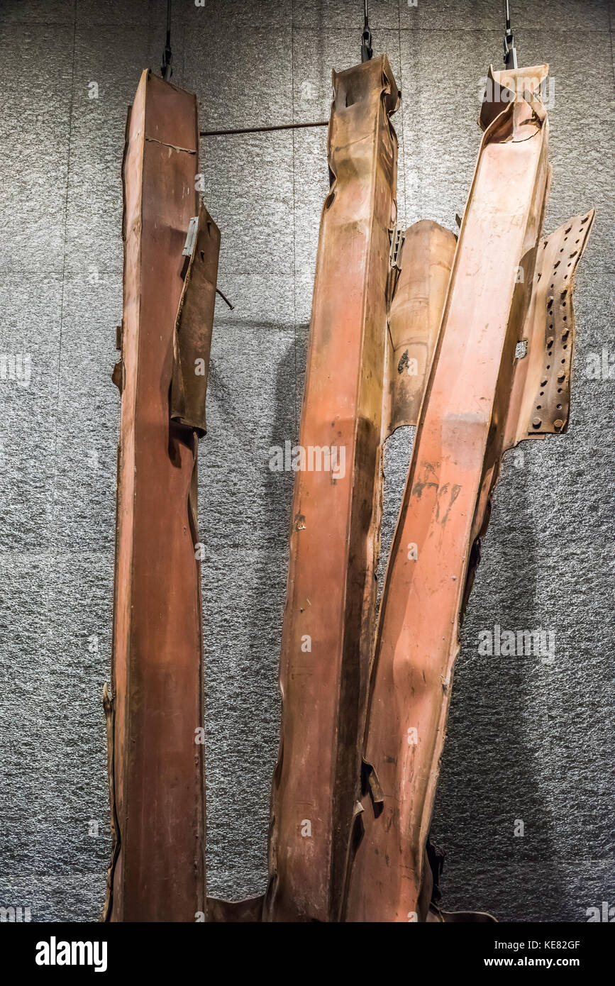 World trade center wtc collapse hi-res stock photography and images - Alamy