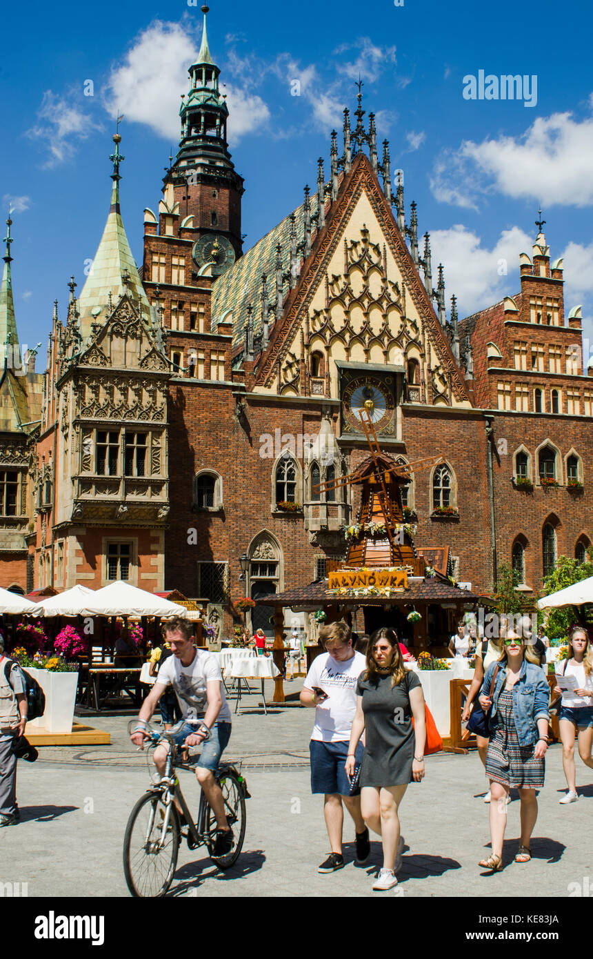 City hall of wroclaw hi-res stock photography and images - Alamy