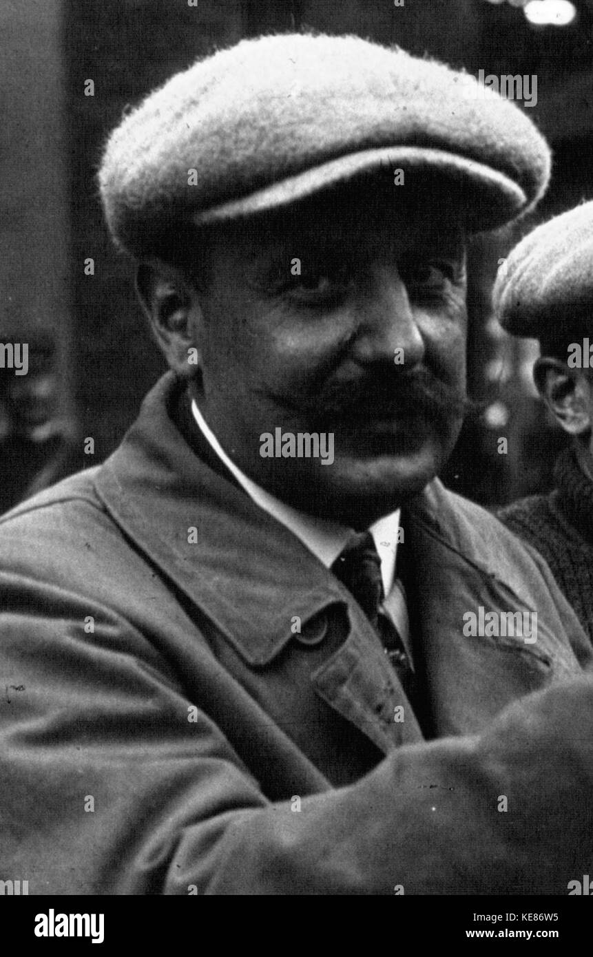 This cropped image captures Paul Bablot at the 1914 French Grand Prix ...