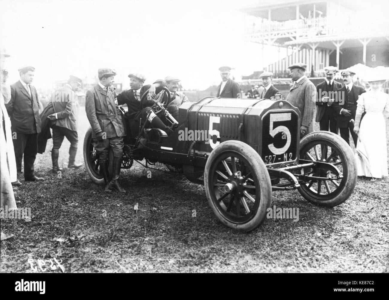 Arthur Duray in his Lorraine Dietrich at the 1908 French Grand Prix at ...