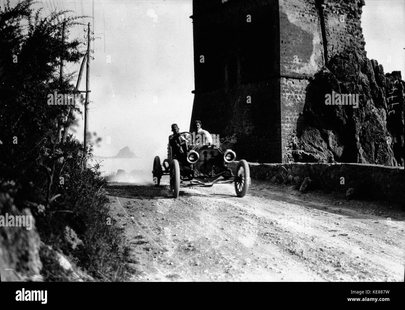 Luigi Lopez in his Overland at the 1913 Targa Florio Stock Photo - Alamy
