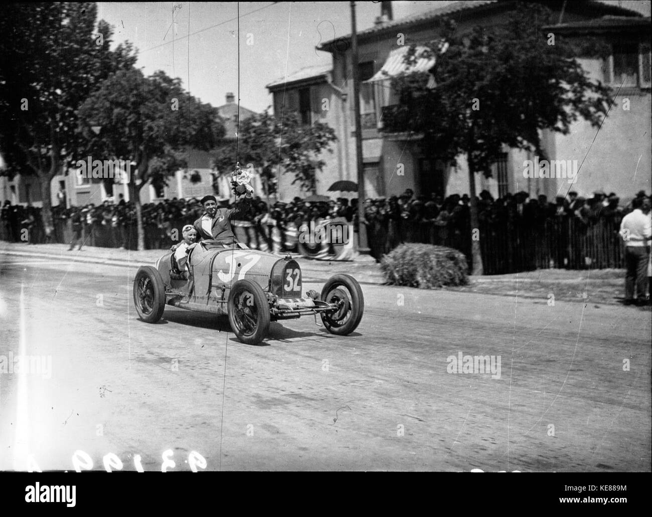 Anne Cecile Rose Itier in her Bugatti at the 1932 Provence Trophy Stock ...