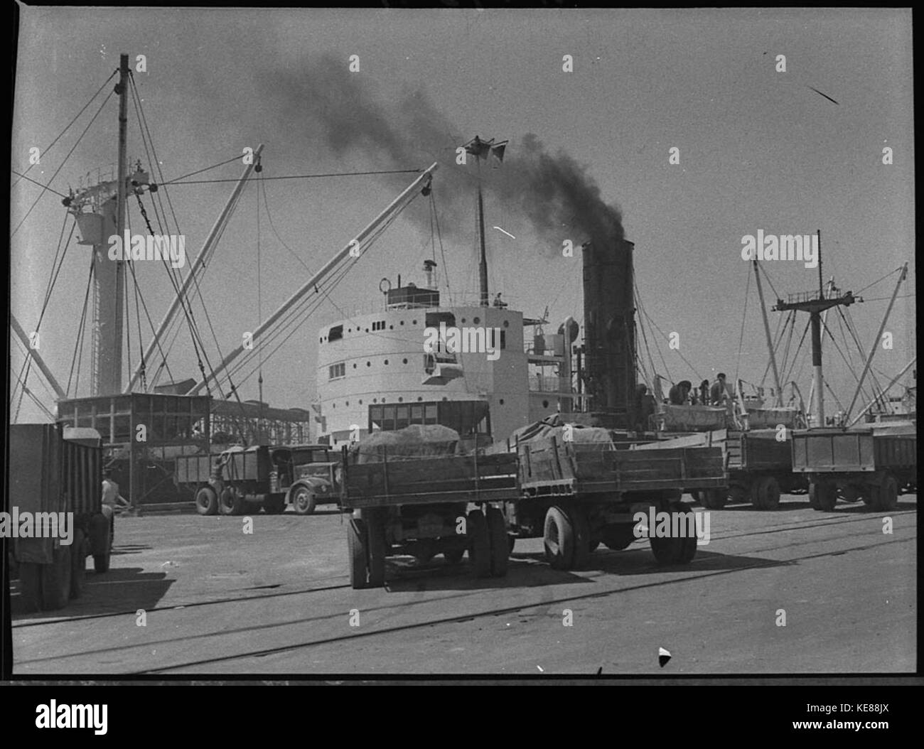 33343 Triona unloads phosphate Stock Photo - Alamy