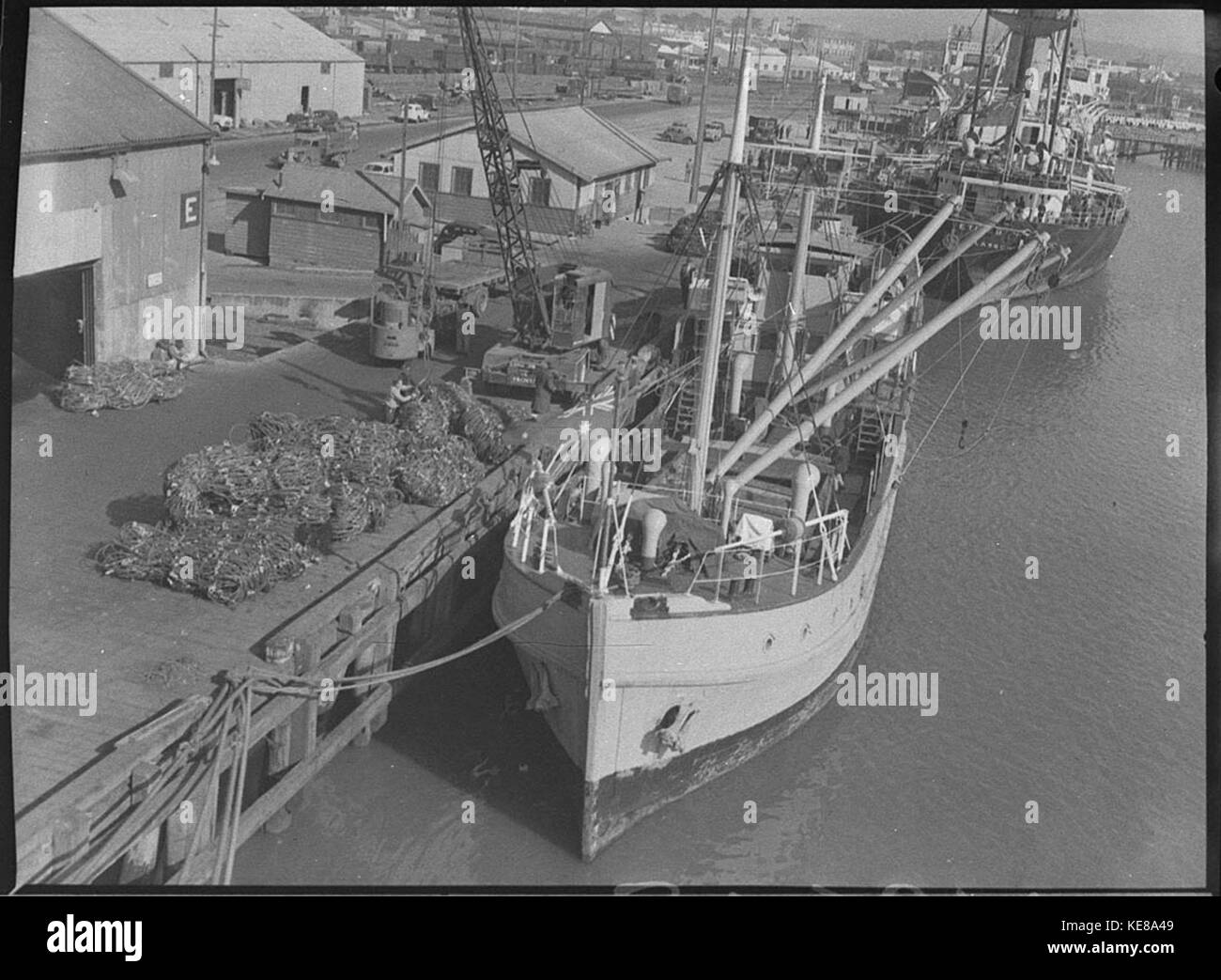 32755 HMAS Woomera Stock Photo - Alamy