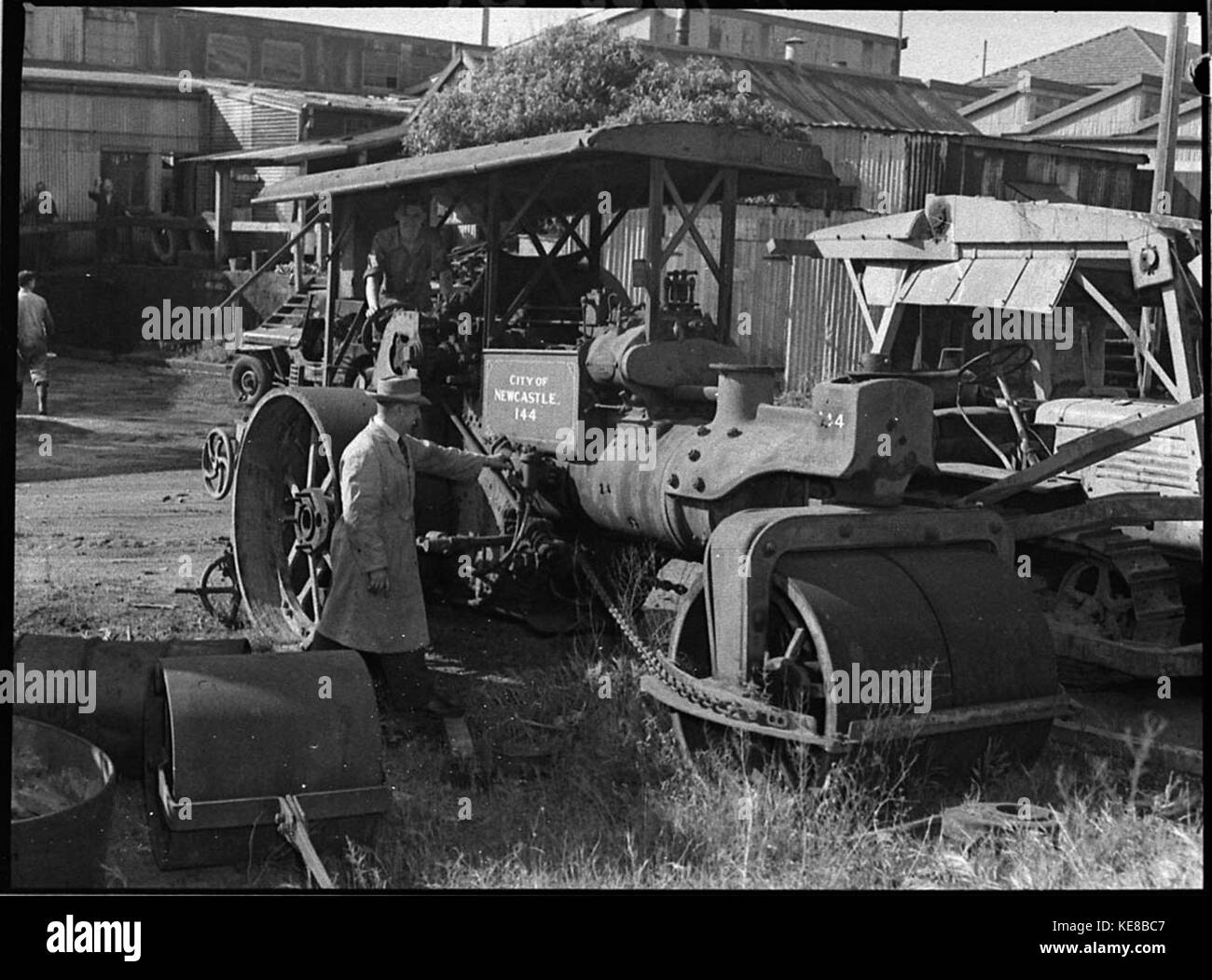 Steamroller illustration hi-res stock photography and images - Alamy