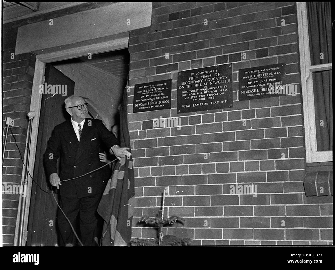 34637 Mr Heffron at unveiling ceremony Newcastle Boys High School ...