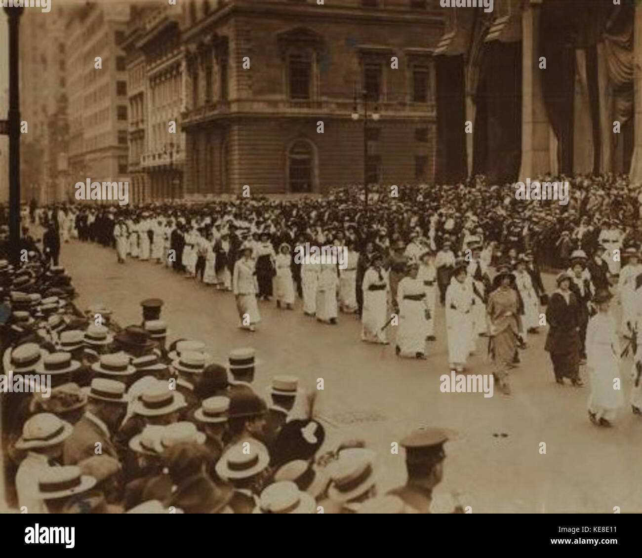Women suffrage march new york city Stock Photo - Alamy