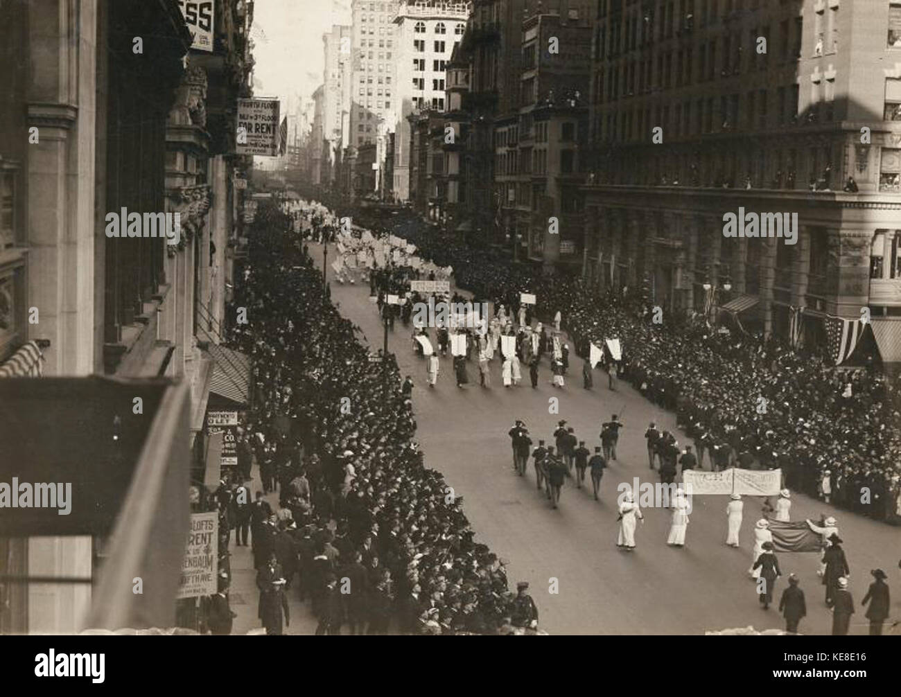 Suffrage parade on fifth avenue hi-res stock photography and images - Alamy