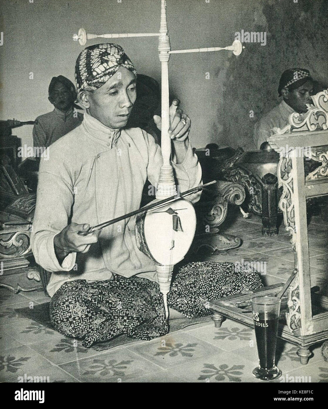 Rebab Stock Photos & Rebab Stock Images - Alamy