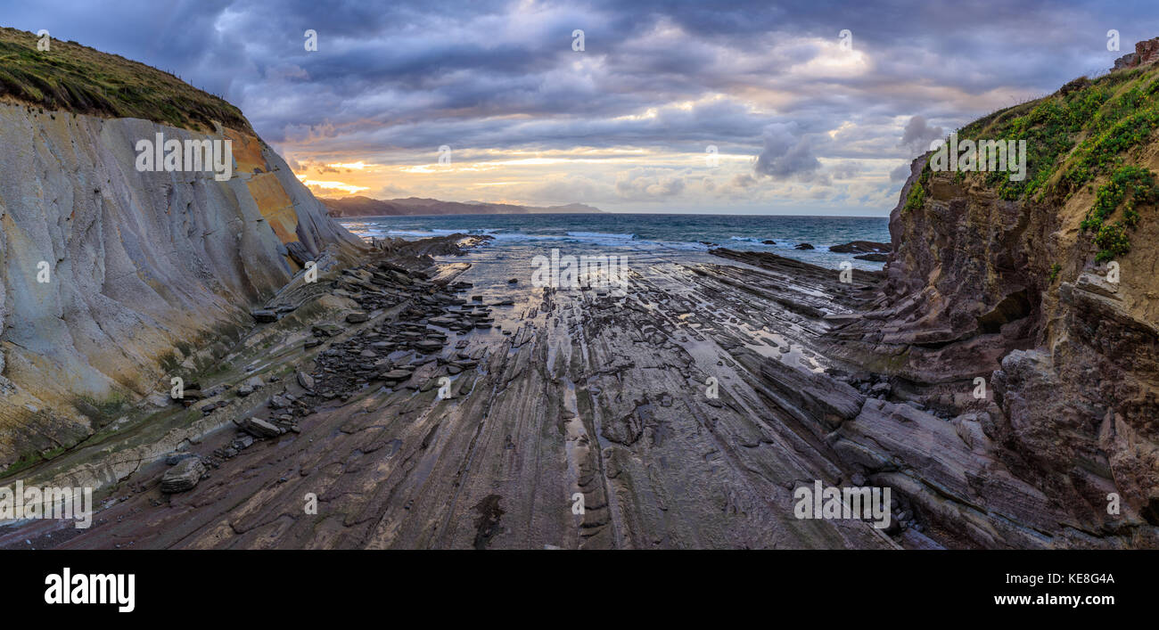 Flysch rock formation and beach, Spain Stock Photo - Alamy