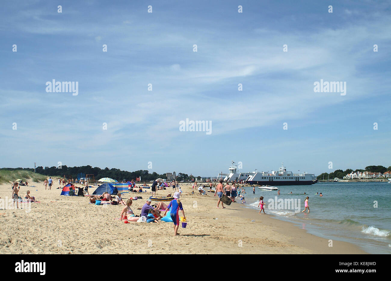 Sandbanks shell bay chain ferry hi-res stock photography and images - Alamy