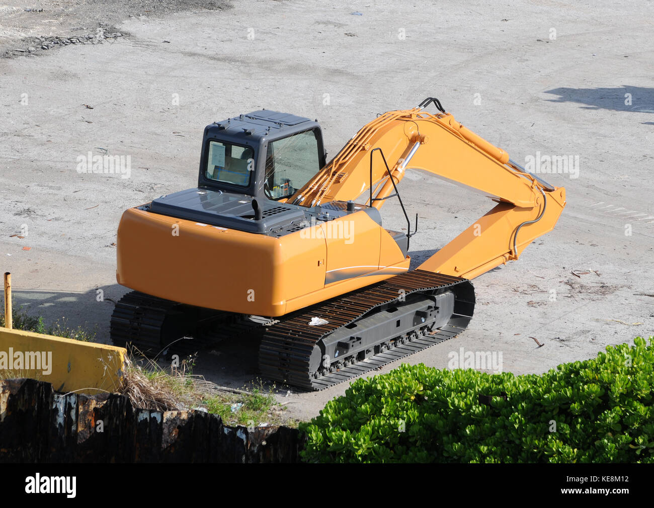Heavy construction front loader seen from above Stock Photo - Alamy
