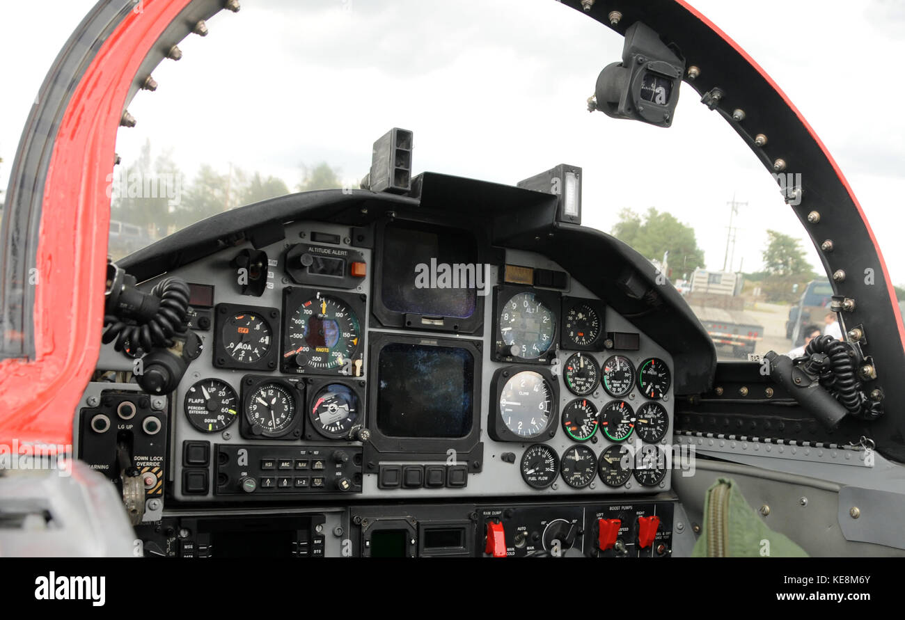 Fighter jet instrument panel hi-res stock photography and images - Alamy