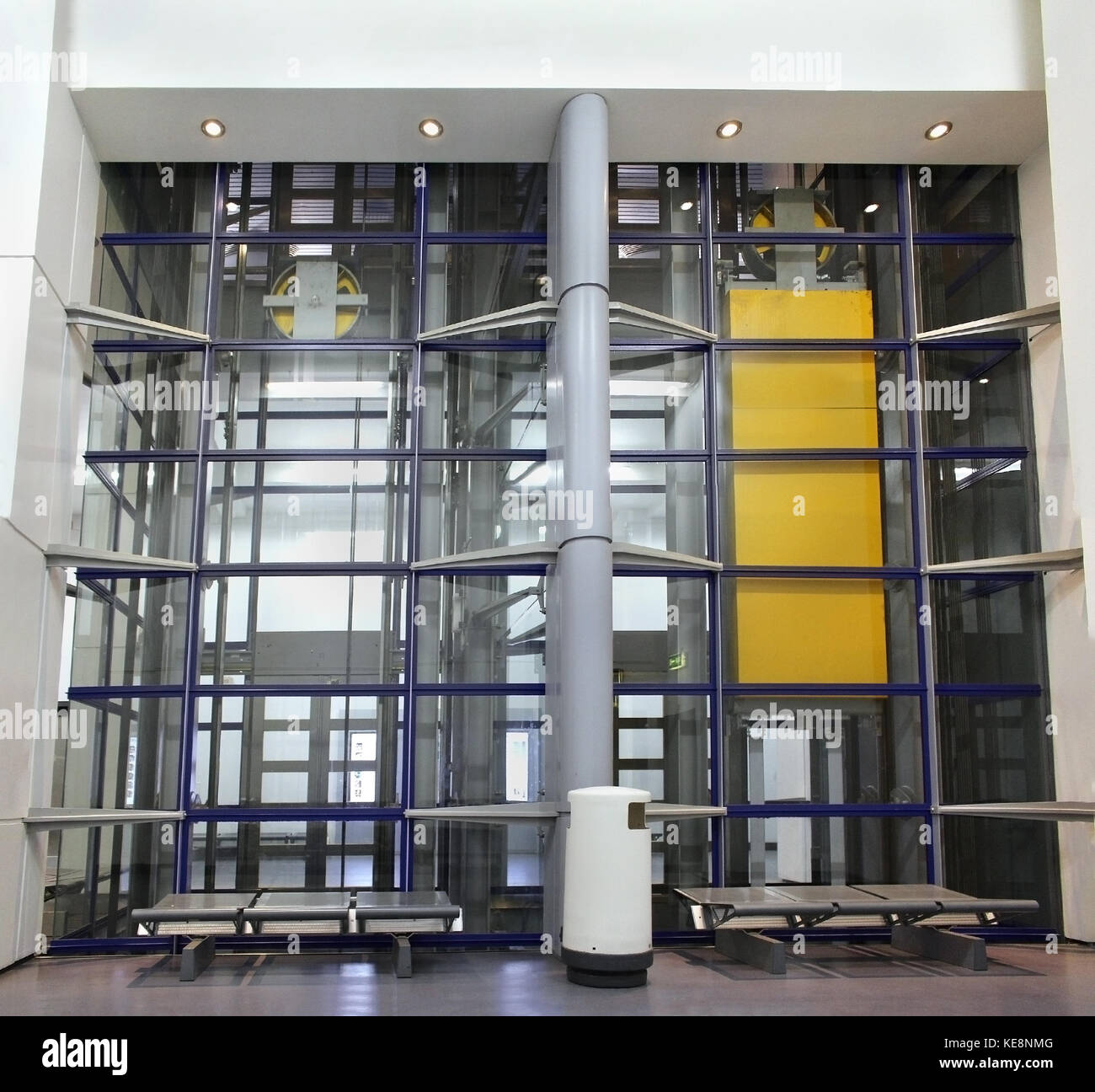 Glass elevator hi-res stock photography and images - Alamy
