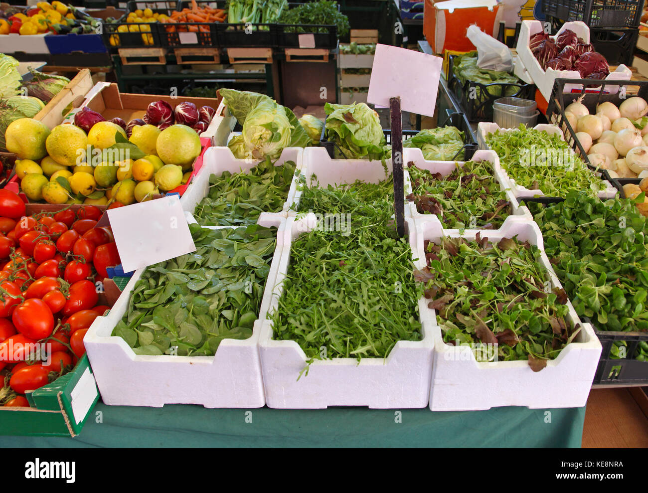 Market stall with fresh organic green vegetables Stock Photo - Alamy
