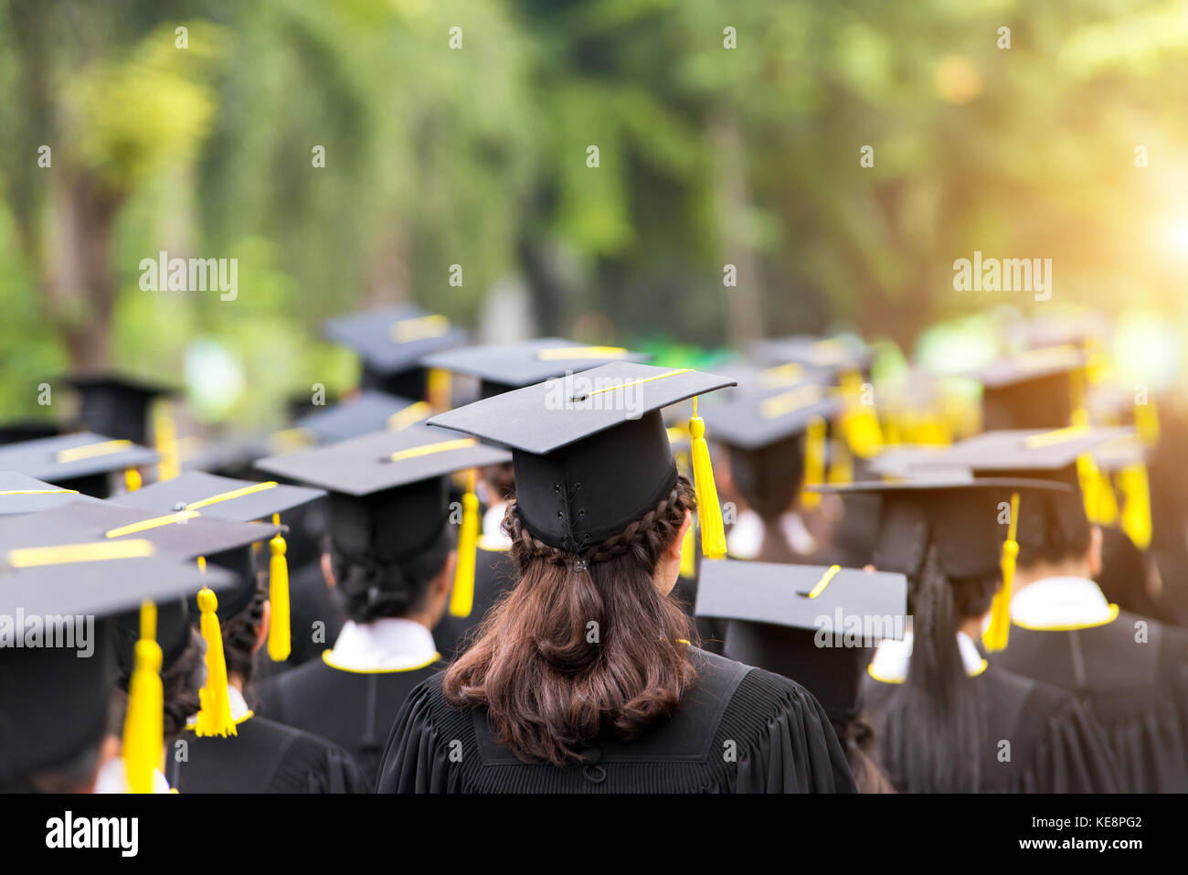 Student crowd university hi-res stock photography and images - Alamy