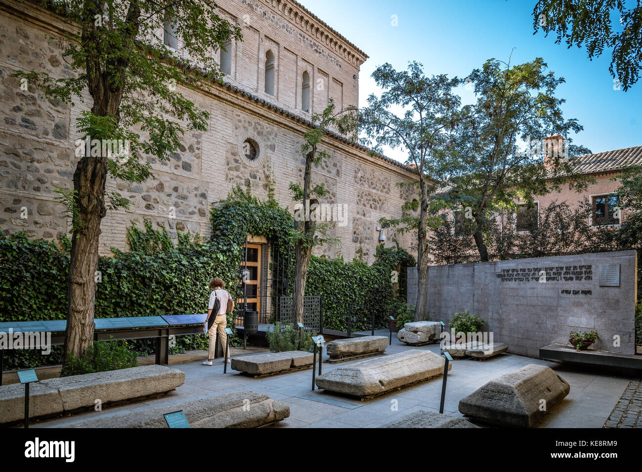 Outdoor view of Synagogue of Transito in Toledo Stock Photo - Alamy