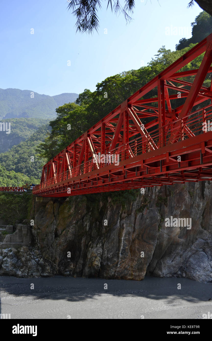 The famous Red Bridge in Taroko National Park, Taiwan Stock Photo - Alamy