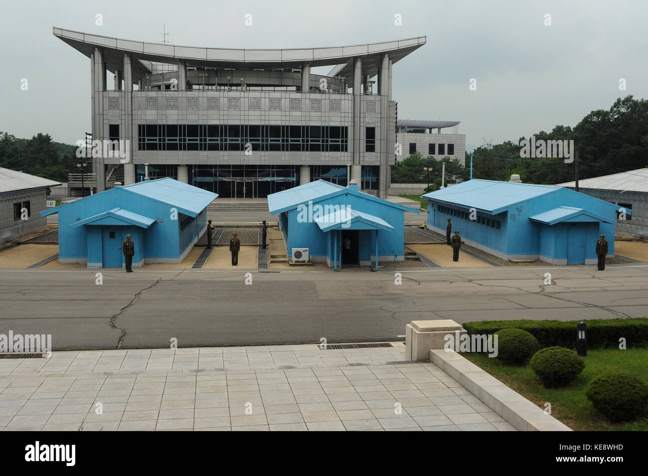 10.08.2012, Panmunjom, North Korea, Asia - North Korean soldiers stand ...