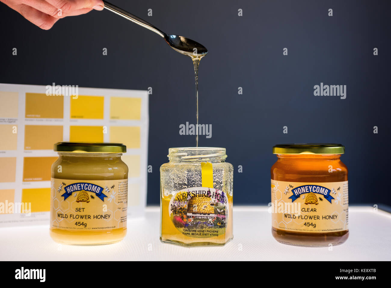 Honey colour chart hi-res stock photography and images - Alamy
